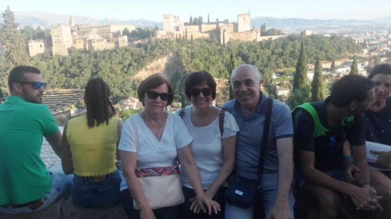 Granada: 2hour Tour of The Albaicín & Sacromonte Premium - FAQ
