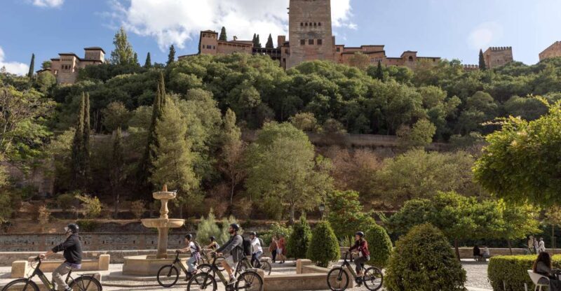 Granada: Albaicin and Sacromonte E-Bike Tour - An Introduction to This E-Bike Adventure