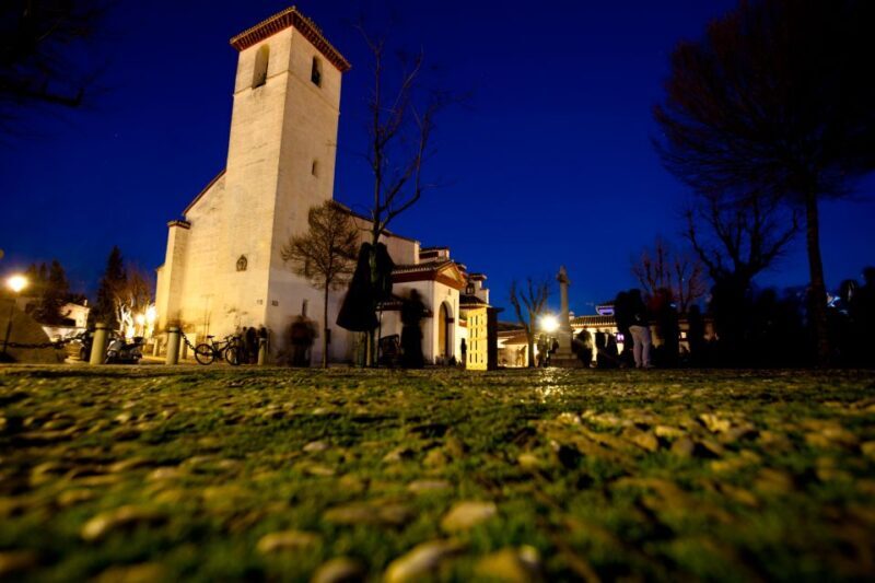 Granada: Albaicin and Sacromonte Evening Walking Tour - An In-Depth Look at the Experience