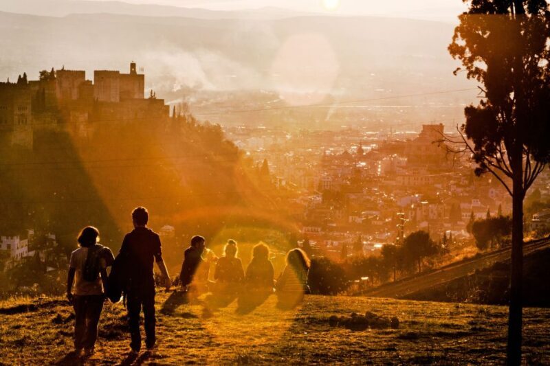 Granada: Albaicín and Sacromonte Guided Sunset Walking Tour - Why This Tour Is a Great Fit
