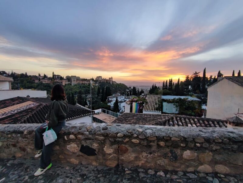 Granada: Albaicín and Sacromonte Sunset Tour & Flamenco Show - Authenticity and Value
