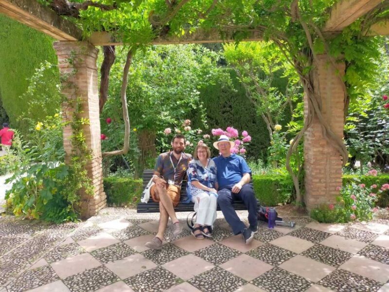 Granada: Alhambra and City Private Tour - Key Points