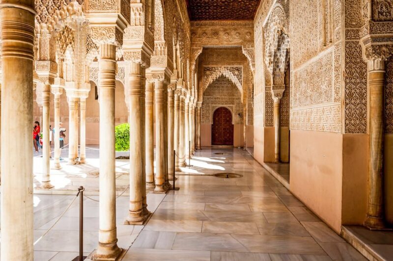 Granada: Alhambra and Nasrid Palaces Entry Ticket - An In-Depth Look at the Tour Experience