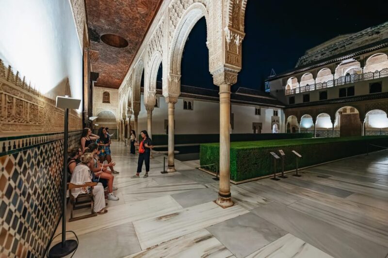 Granada: Alhambra and Nasrid Palaces Guided Tour at Night - What Travelers Love and What to Consider