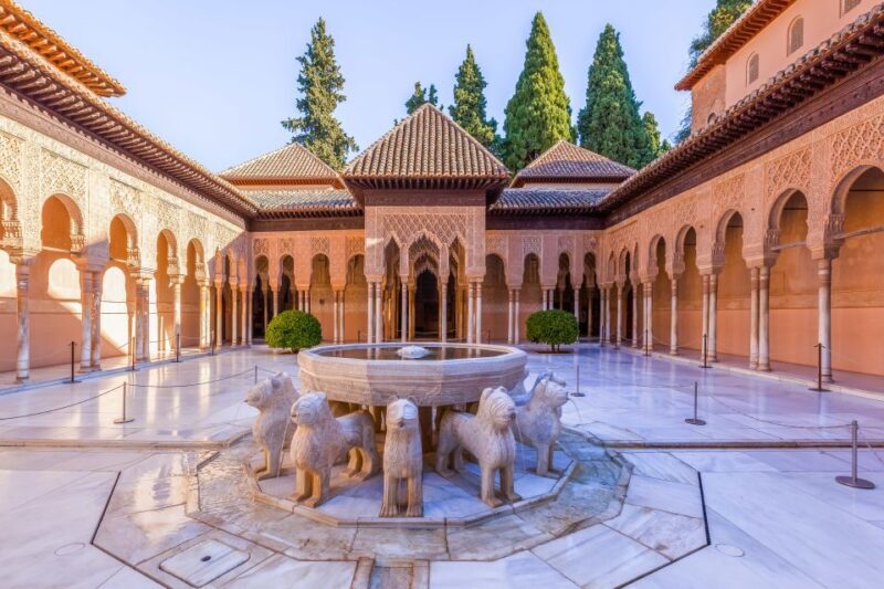 Granada: Alhambra and Nasrid Palaces Small Guided Tour - A Closer Look at the Tours Details