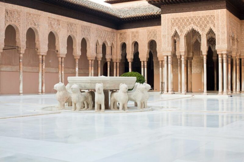 Granada: Alhambra and Nasrid Palaces Small Guided Tour - Practical Tips for Travelers
