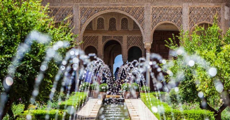 Granada: Alhambra Fast-Track Guided Tour - Key Points