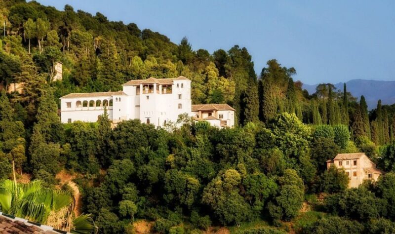 Granada: Alhambra Gardens, Generalife & Alcazaba Guided Tour - The Sum Up