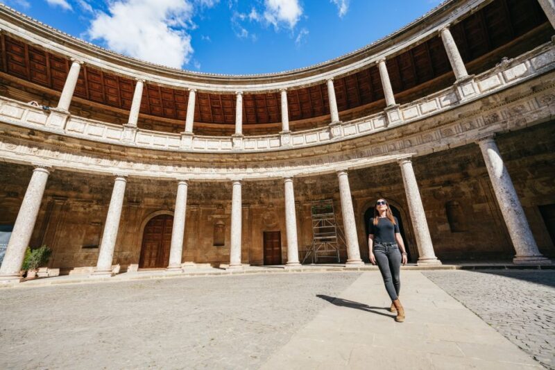 Granada: Alhambra Guided Tour with Nasrid Palaces & Gardens - The Itinerary: A Closer Look