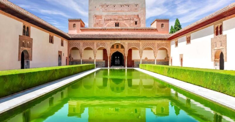 Granada: Alhambra, Nasrid, and Generalife Private Tour - Authentic, Well-Praised Guides Make a Difference