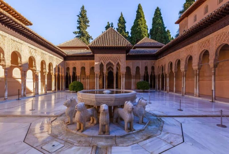 Granada: Alhambra, Nasrid Palaces & Gardens guided Tour - A Detailed Look at the Experience