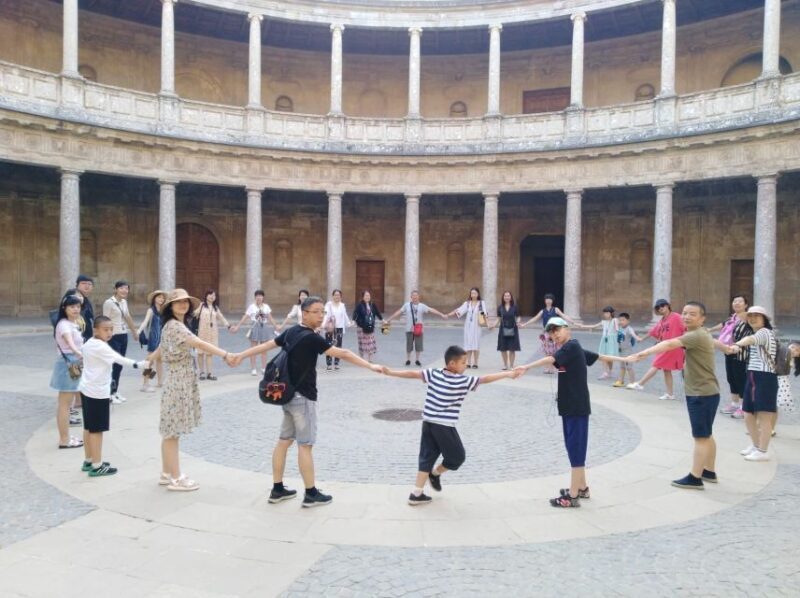 Granada: Alhambra, Nasrid Palaces, & Generalife Guided Tour - A Detailed Look at the Granada: Alhambra, Nasrid Palaces, & Generalife Guided Tour