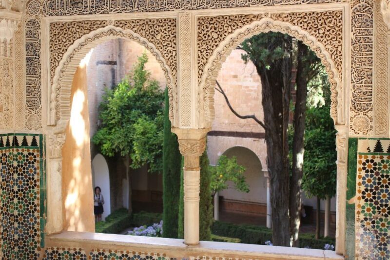 Granada: Alhambra Regular Tour - What Sets This Tour Apart