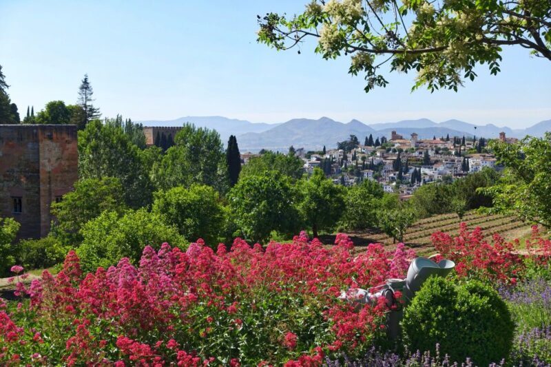 Granada: Alhambra Regular Tour - FAQ