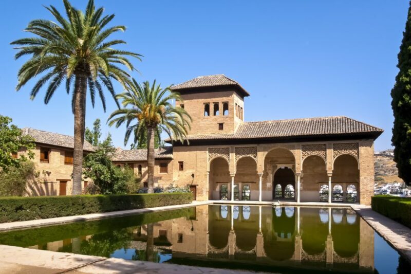 Granada: Alhambra Small Group Tour with Nasrid Palaces - The Sum Up