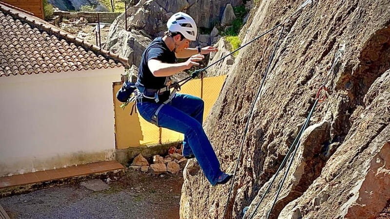 Granada: Belaying Course in a Climbing Falls - The Practical Learning Experience