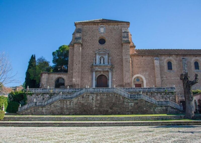 Granada: Cathedral, Royal Chapel & 5 Monuments Combo Ticket - Key Points: