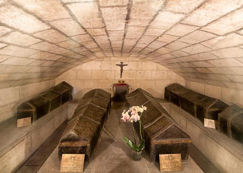 Granada: Cathedral, Royal Chapel & 5 Monuments Combo Ticket - Value and Who This Tour Is For