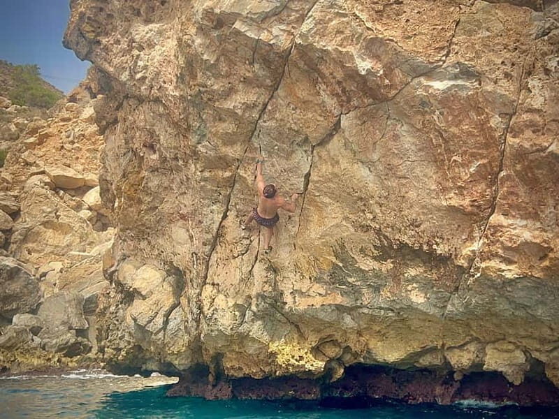 Granada: Deep Water Soloing in Calahonda Pier - The Safety and Professional Guidance