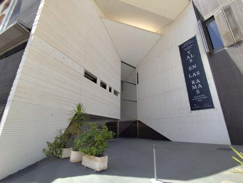 Granada: Federico Garcia Lorca Private Tour - Starting Point: Plaza Nueva – The Heart of Granada’s Layers