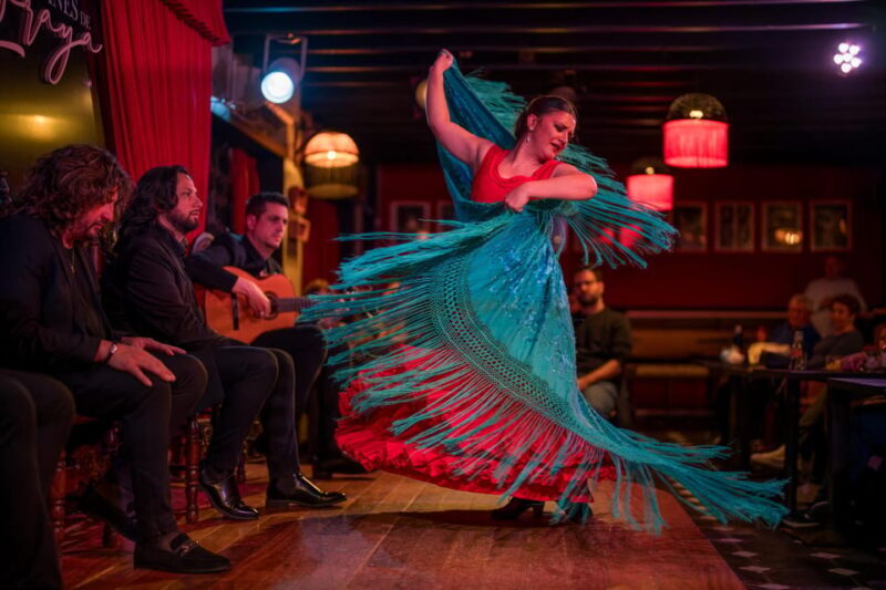 Granada: Flamenco Show in Albaycin - Jardines de Zoraya - Key Points