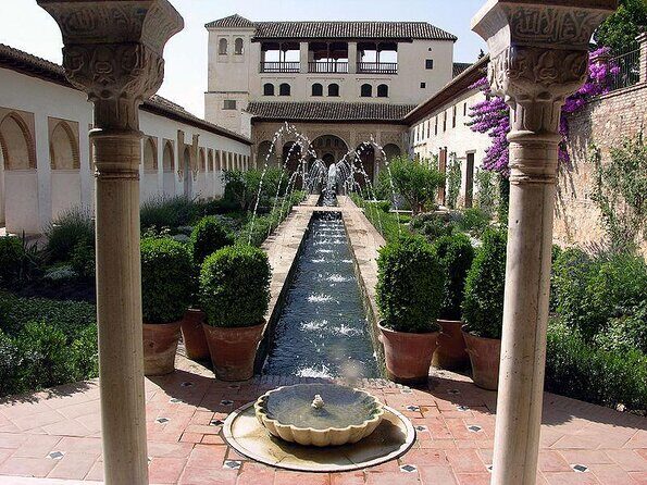 Granada Full Day Tour From Malaga - Key Points