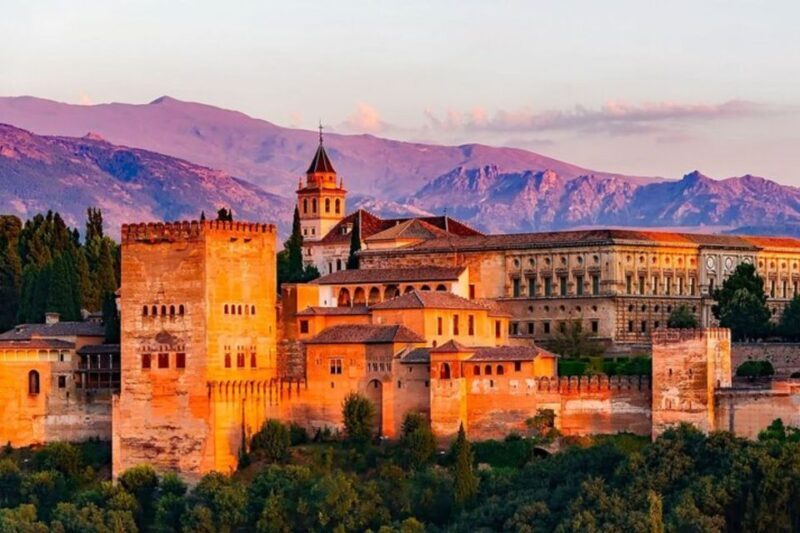 Granada: Private custom tour with a local guide - Highlights and Unique Stops