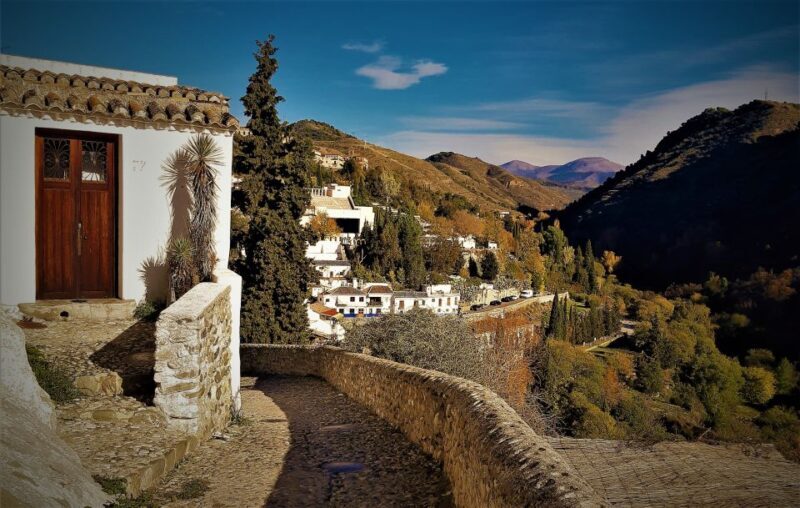 Granada: Private Tour of Albaicín, Sacromonte and Viewpoints - The Sum Up