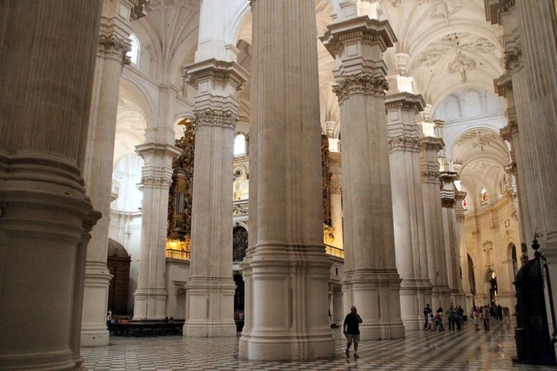 Granada: Royal Chapel and Cathedral Private Tour with ticket - The Royal Chapel: Spain’s Final Resting Place of Monarchs