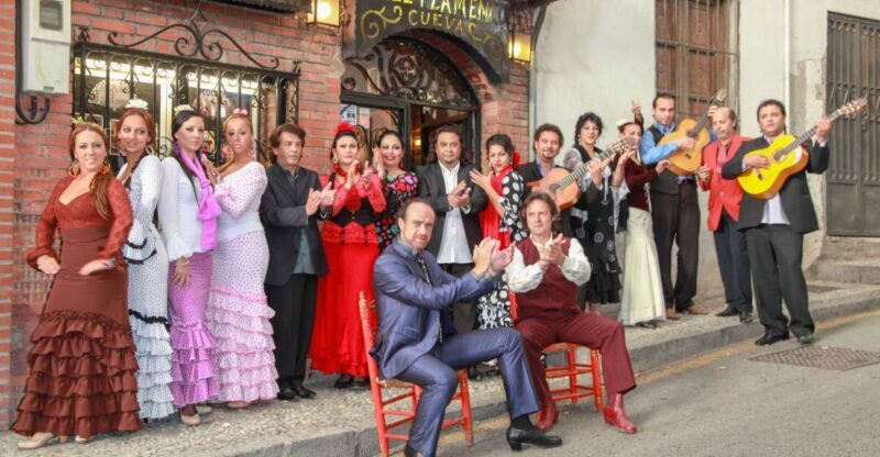 Granada: Sacromonte Caves Flamenco Show with Dinner - What to Expect During the Flamenco Show and Dinner