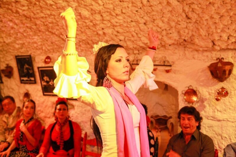 Granada: Sacromonte Caves Flamenco Show with Dinner - FAQ