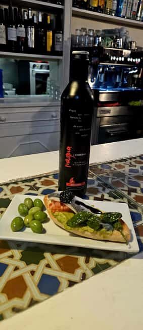 Granada: Spanish Tapas Tour with Local Guide. All included. - The Sum Up