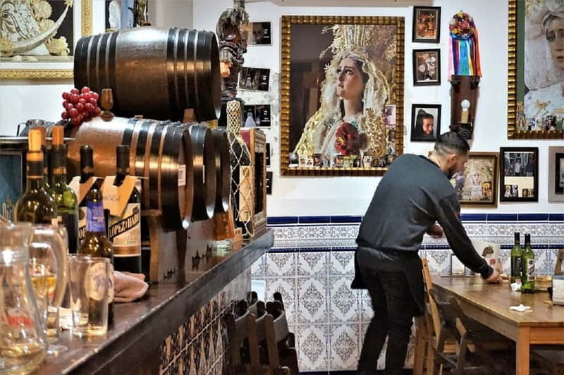 Granada: Traditional Tapas and Wine Tour - An In-Depth Look at the Tour Experience