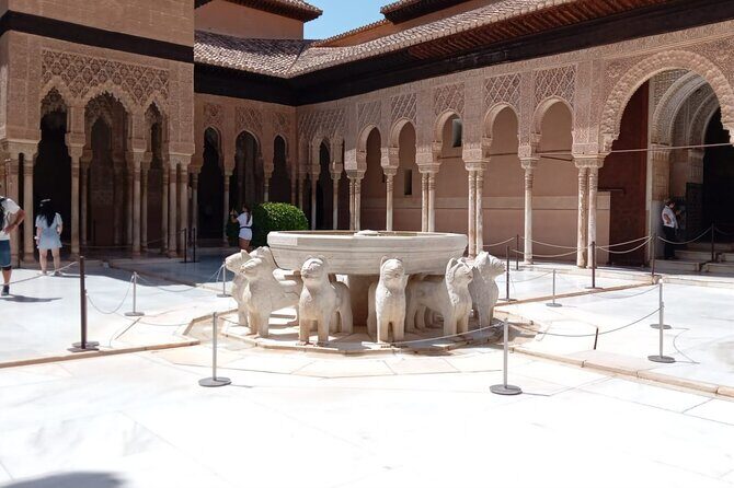 Granada, Visit Alhambra with Nasrid palaces, gardens and Alcazaba - The Itinerary in Detail