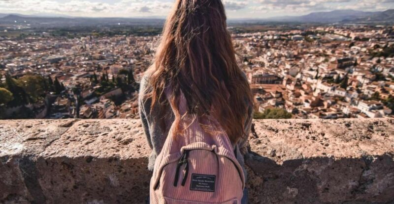Granada: Walking Tour with Panoramic City Views - Logistics and Practical Tips