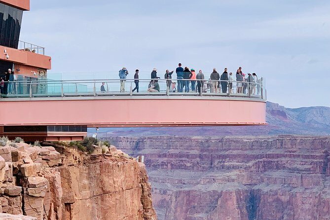 Grand Canyon Tour in Spanish with Skywalk and Hoover Dam included - The Itinerary Breakdown: What to Expect on Your Day