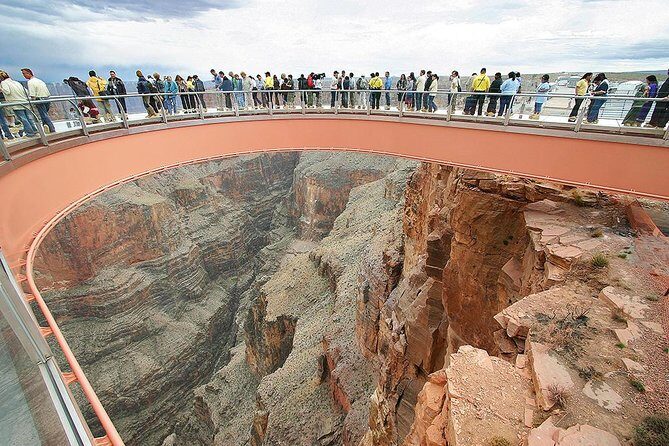 Grand Canyon West & Hoover Dam Tour with Complimentary Breakfast - Hoover Dam Photo Stop