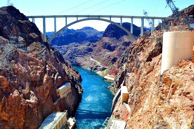 Grand Canyon West plus Hoover Dam VIP Day Tour from Las Vegas - Guides and Service Quality