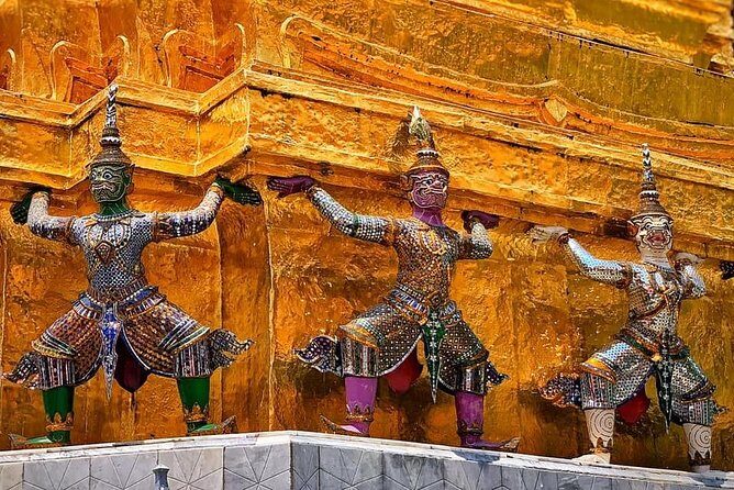 Grand Palace , Thai dance & Fun street walk in Bangkok - The Sum Up