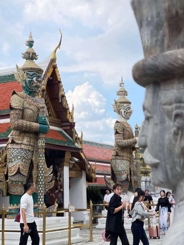 Grand Palace Tour Guide - Analyzing the Value