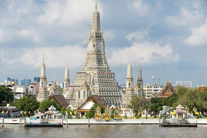 Grand Palace Wat Pho & Wat Arun Tour by Tuk Tuk and Walk - Key Points