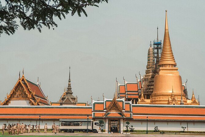 Grand Palace Wat Pho & Wat Arun Tour by Tuk Tuk and Walk - FAQ
