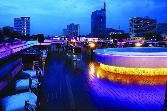 Grand Pearl : Chao Phraya River Dinner Cruise with Hotel Pickup - Who Should Consider This Tour?