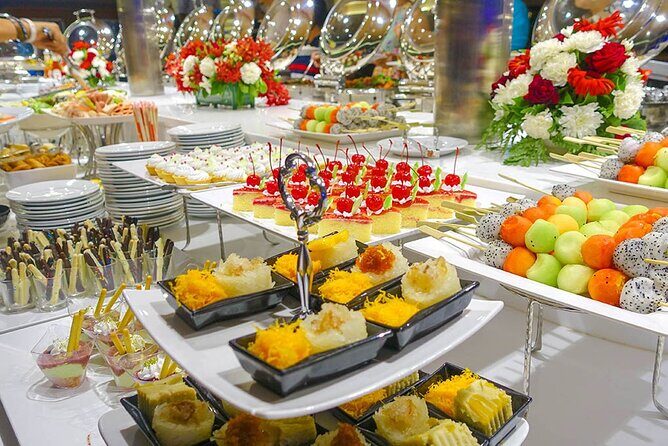 Grand Pearl Luxury Dinner Cruise Experience at Bangkok - Frequently Asked Questions