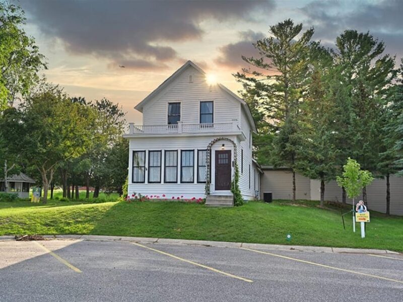 Grand Rapids: Judy Garland Museum Guided Tour - Why It Offers Great Value