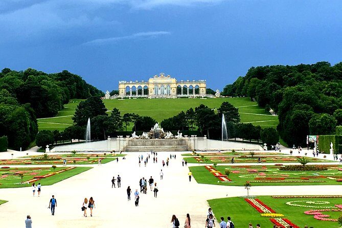 Grand Schoenbrunn Palace and Carriage Museum Tour Small Group - An In-Depth Look at the Schönbrunn Highlights