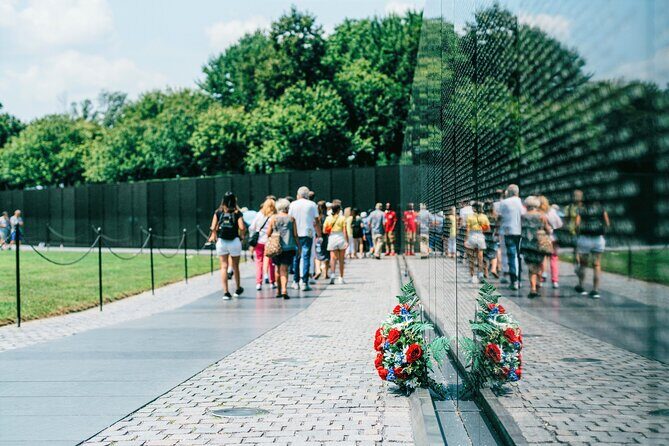 Grand Sightseeing Tour of Washington DC - Transportation and Group Dynamics