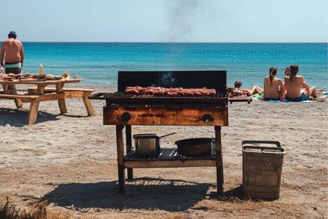 Grand Turk; Bus Tram Tour w/ Lunch & Beach Stop - Who Should Consider This Tour?