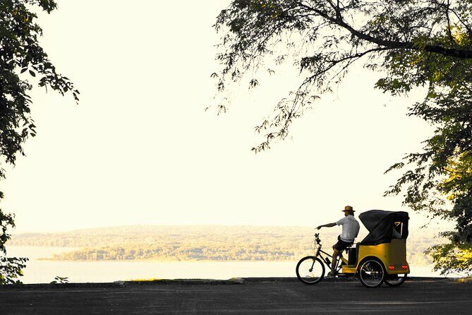 Grandview Drive Postcard Tour Experience - The Details of the Grandview Drive Pedicab Experience