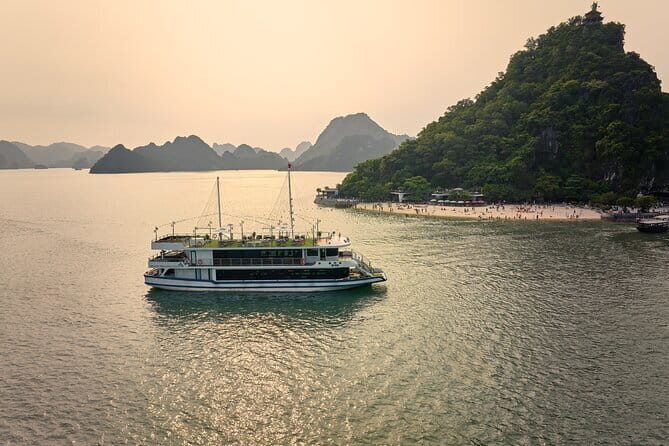 Gratiot Premium Full Day Cruise in Halong - Introduction